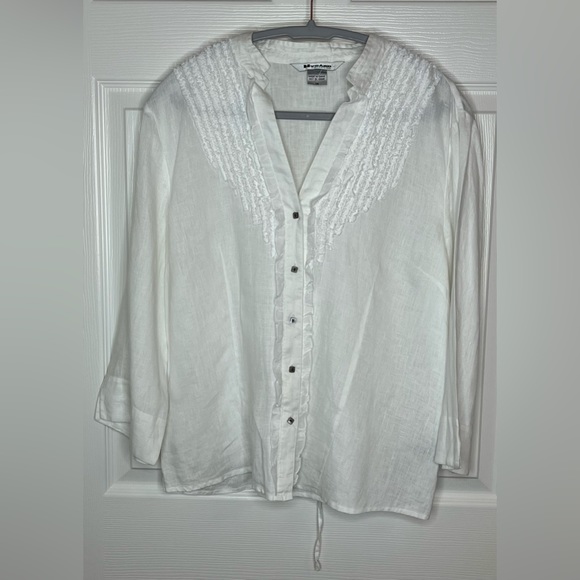 Peter Nygard | Tops | Nygard Collection Womens Blouse Size 4 | Poshmark